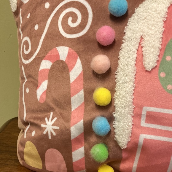 cupcakes & cashmere | Holiday | Nwt Cupcakes And Cashmere Shaped ...